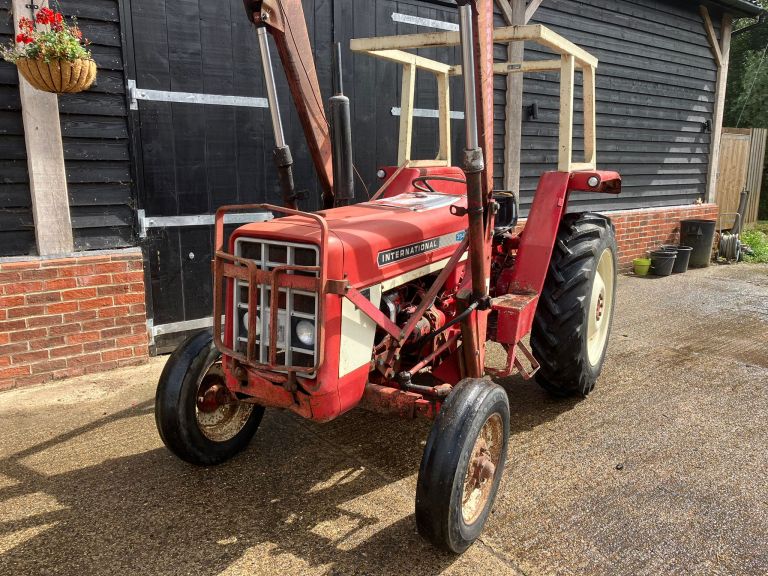 Tractor – 1973 International Harvester 354 Classic loader – Cranmore ...
