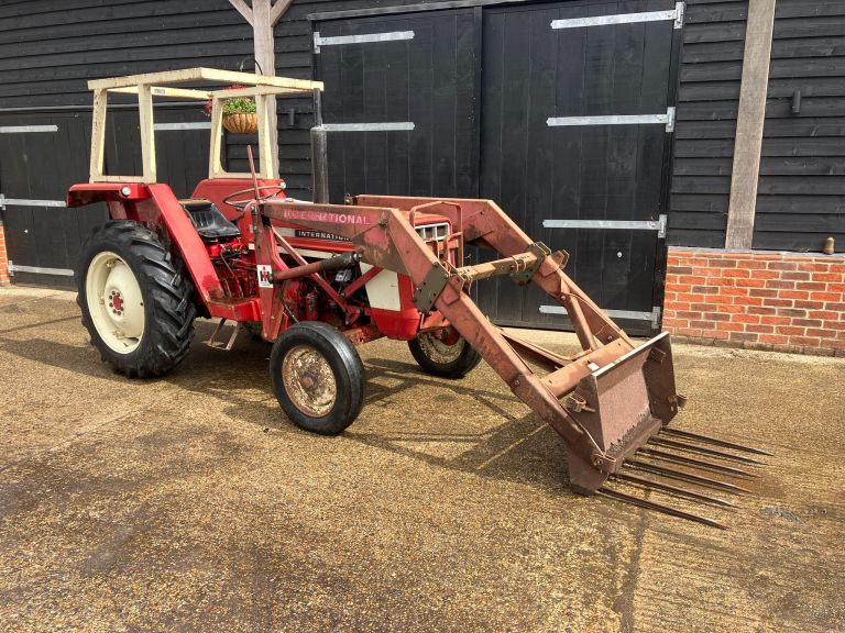 Tractor – 1973 International Harvester 354 Classic loader – Cranmore ...