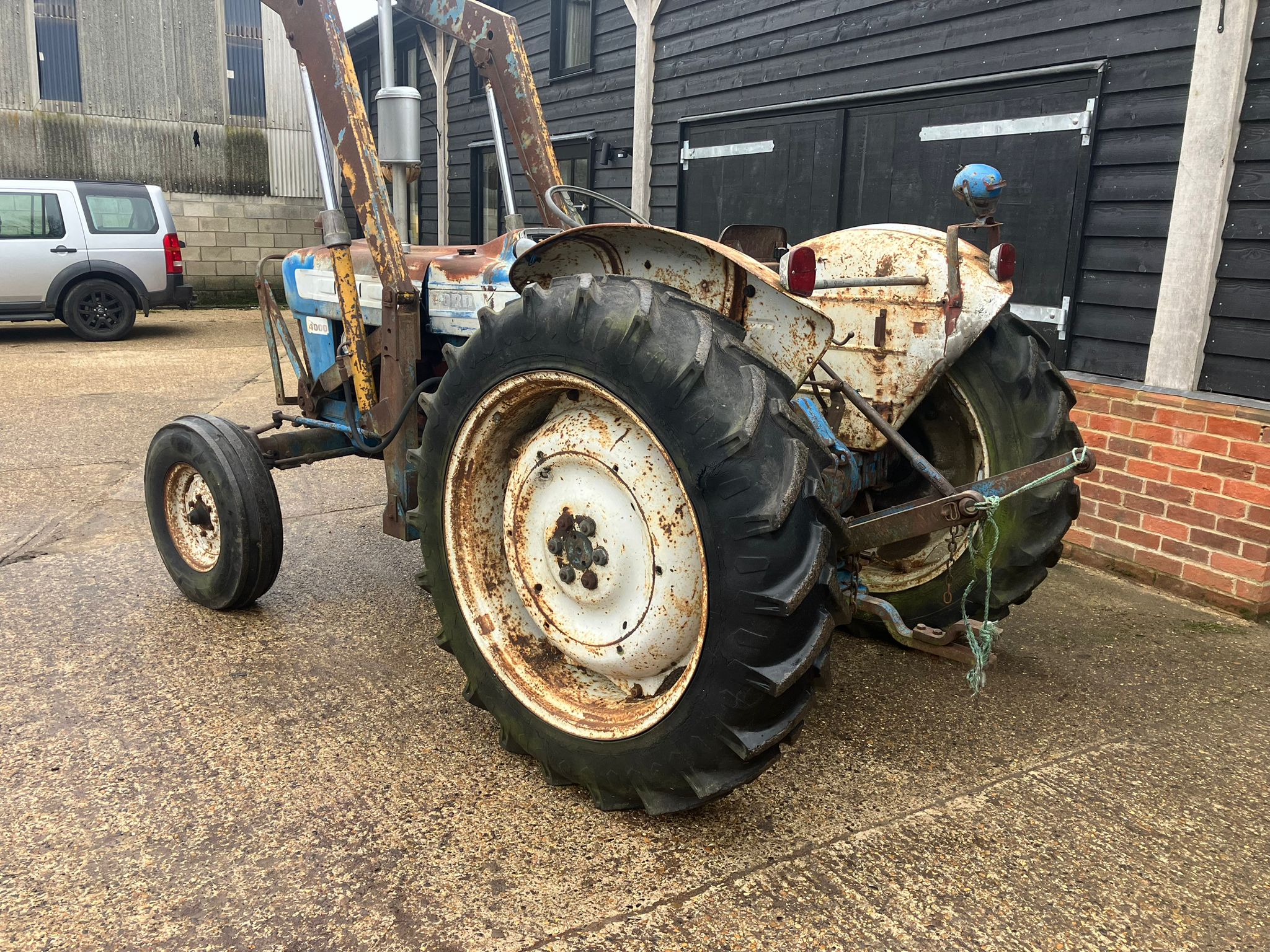 Ford 4000 / loader – Cranmore Tractors