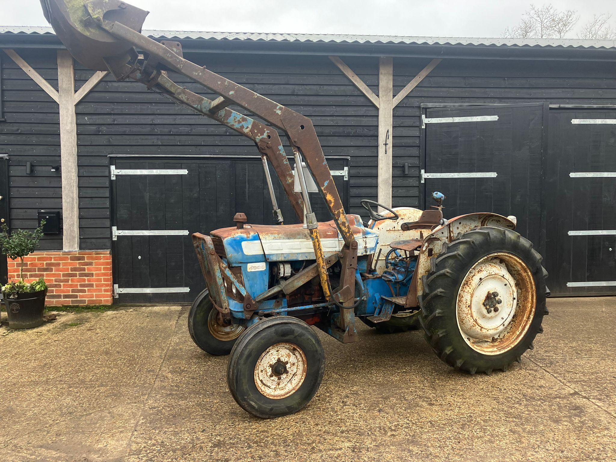Ford 4000 / loader – Cranmore Tractors